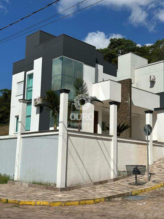 CASA | Santin | Serafina Correa